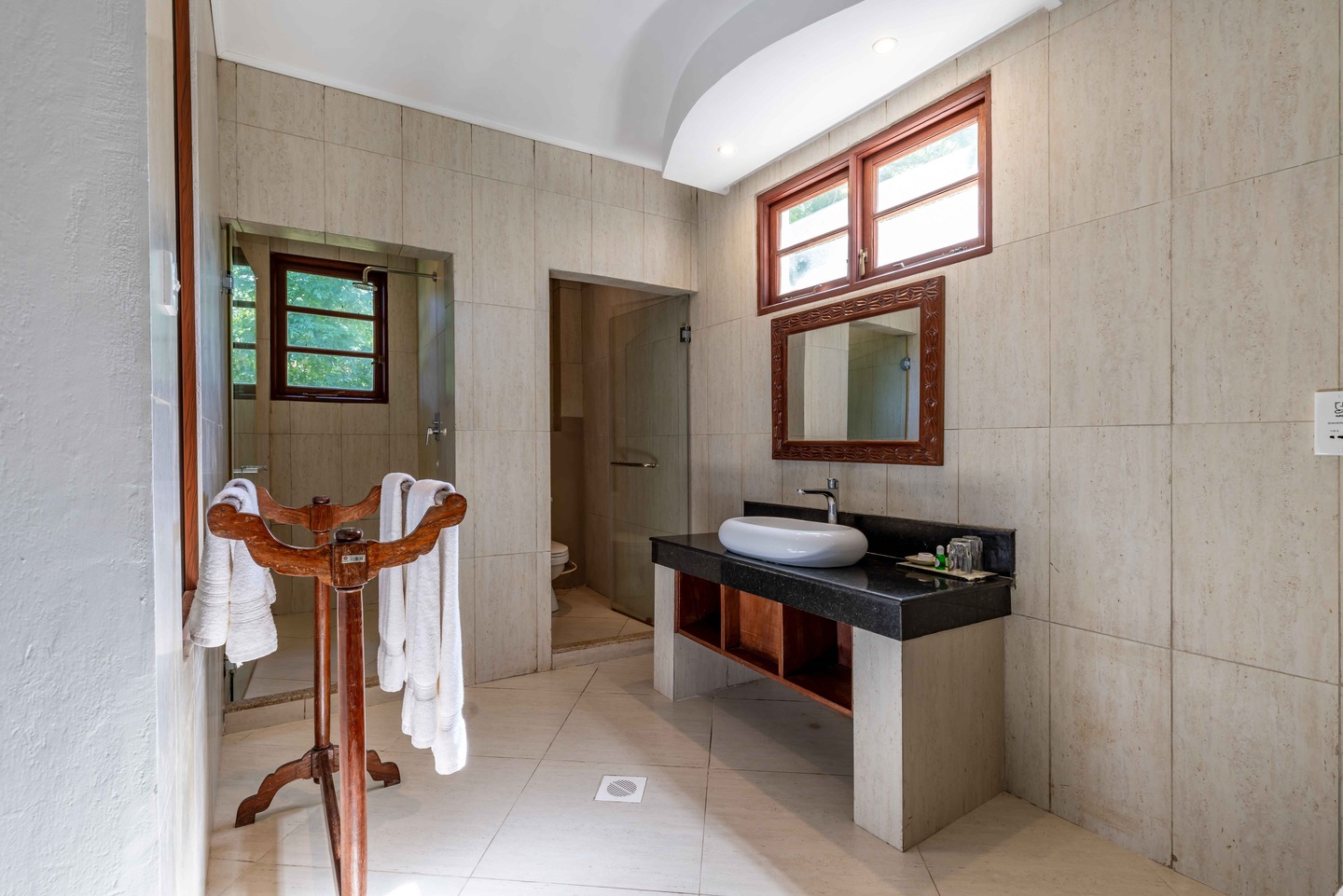 Amare Beach Suite A1 - Hillpark Tiwi & Amare Resort