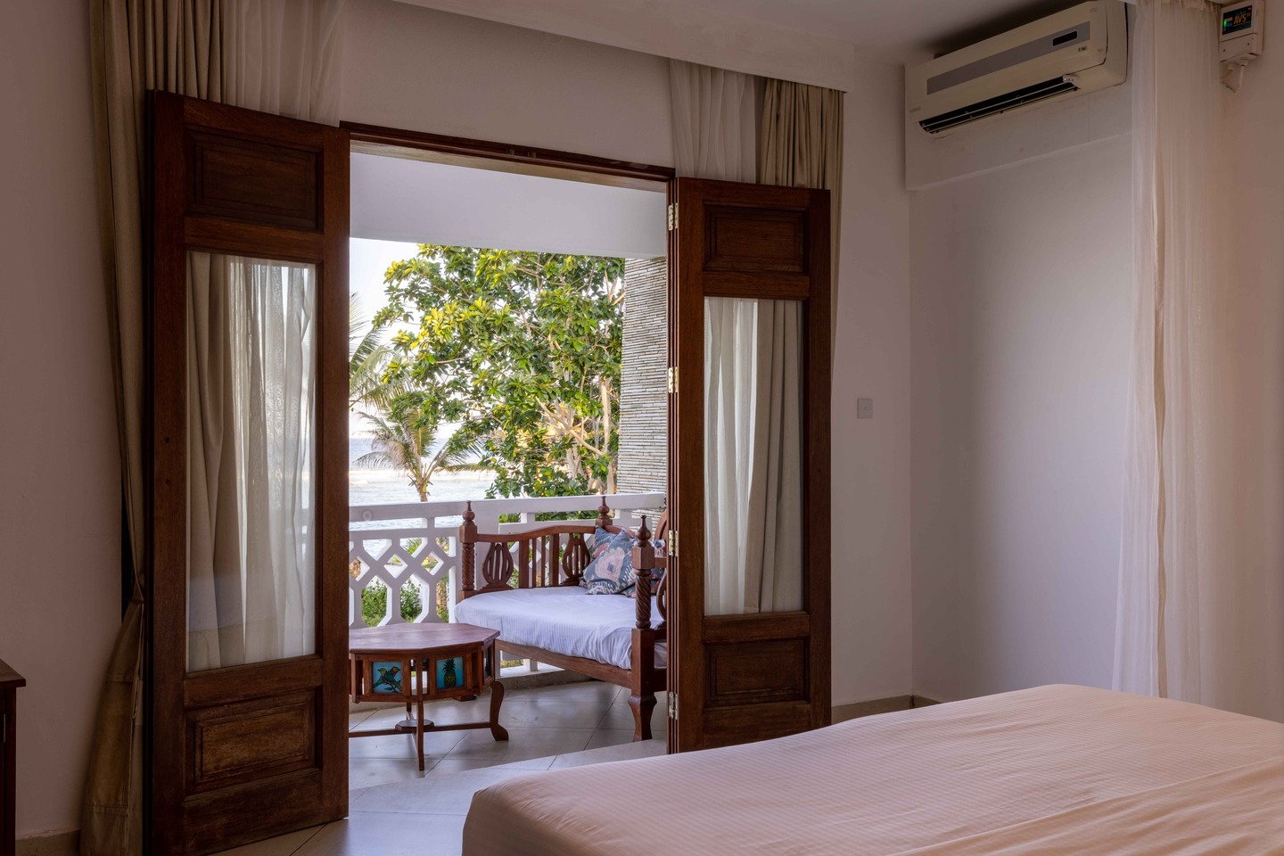 Amare Beach Suite A2 - Hillpark Tiwi & Amare Resort