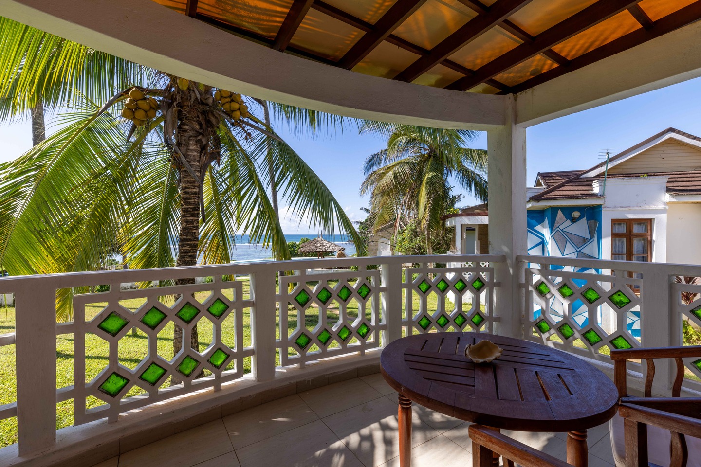 Amare Honeymoon Suite - Hillpark Tiwi & Amare Resort